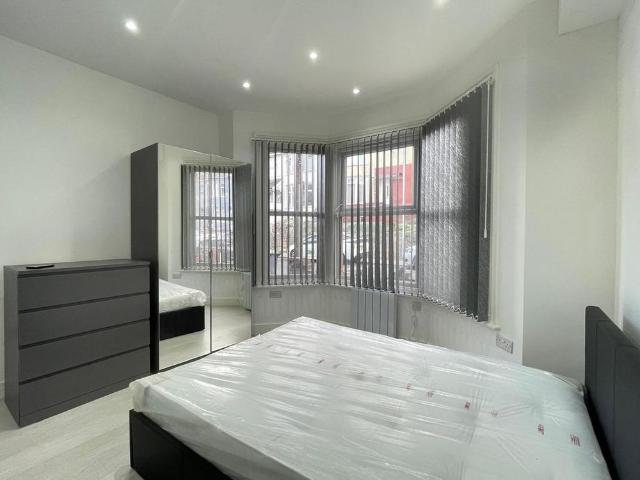 1 bedroom house of multiple occupation to rent