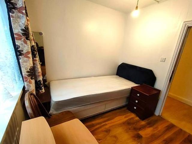 1 bedroom house of multiple occupation to rent