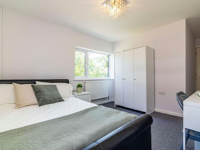 1 bedroom house of multiple occupation to rent
