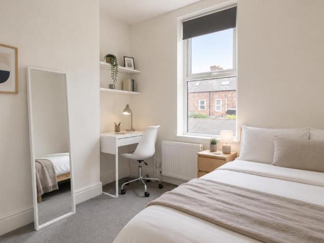 1 bedroom house of multiple occupation to rent