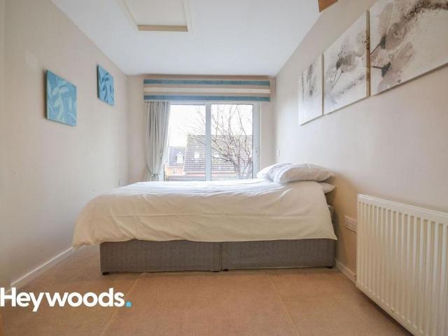 1 bedroom house of multiple occupation to rent