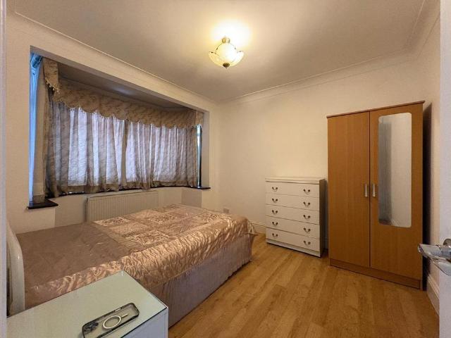 1 bedroom house of multiple occupation to rent
