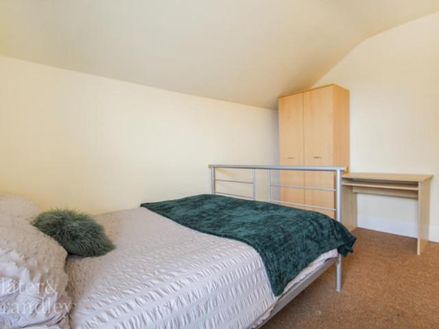 1 bedroom house of multiple occupation to rent