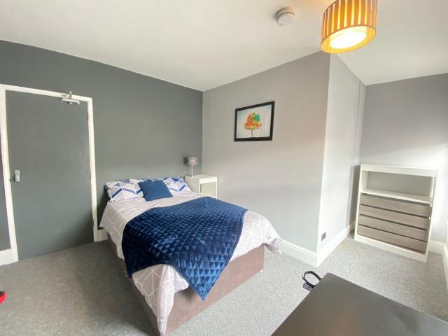 1 bedroom House of Multiple Occupation To Rent