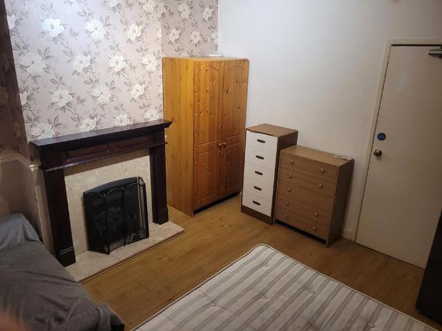 1 bedroom house of multiple occupation to rent