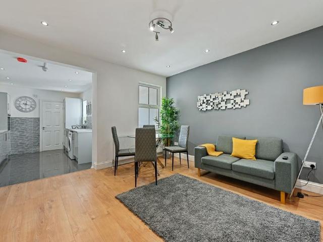 1 bedroom house of multiple occupation to rent