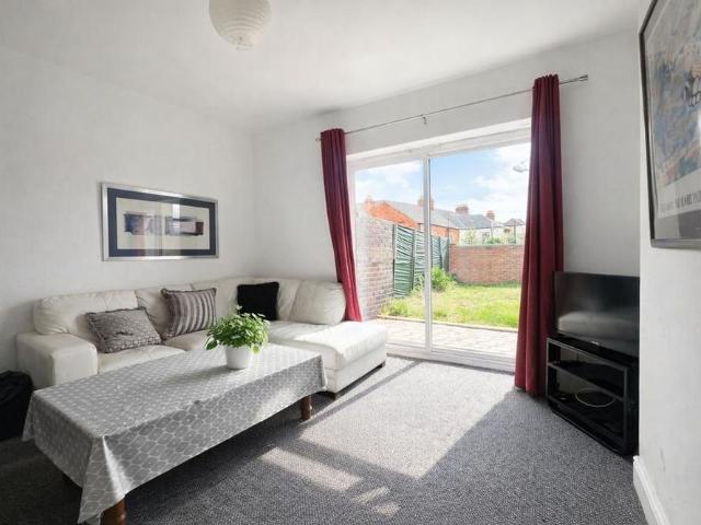 1 bedroom house of multiple occupation to rent