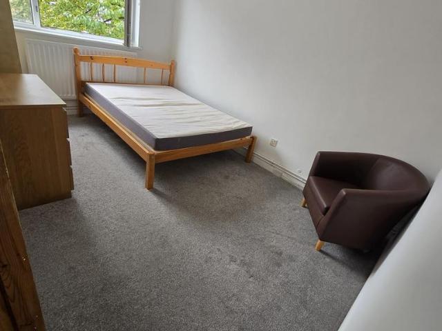 1 bedroom house of multiple occupation to rent