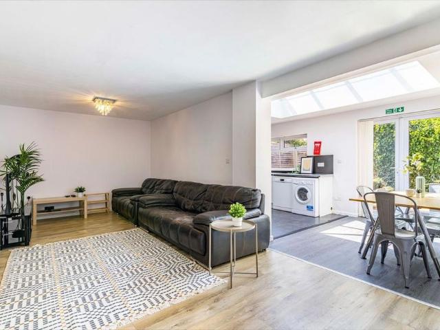 1 bedroom house of multiple occupation to rent