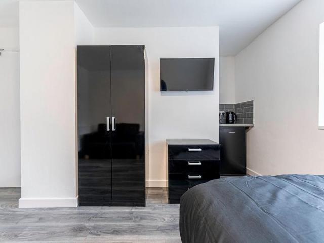 1 bedroom house of multiple occupation to rent
