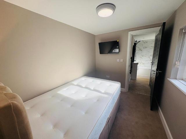 1 bedroom house of multiple occupation to rent