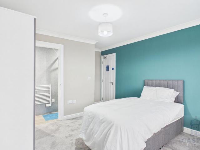 1 bedroom house of multiple occupation to rent