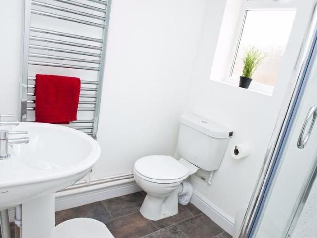 1 bedroom house of multiple occupation to rent