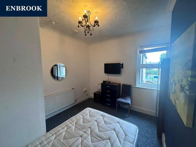 1 bedroom house of multiple occupation to rent