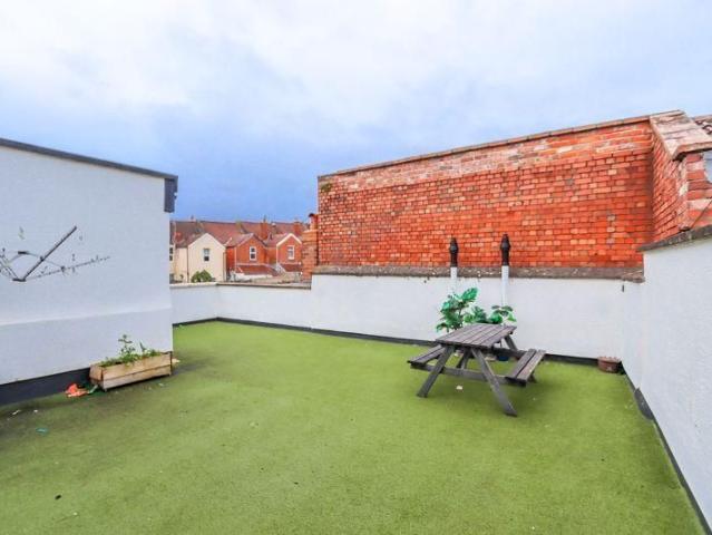 1 bedroom house of multiple occupation to rent