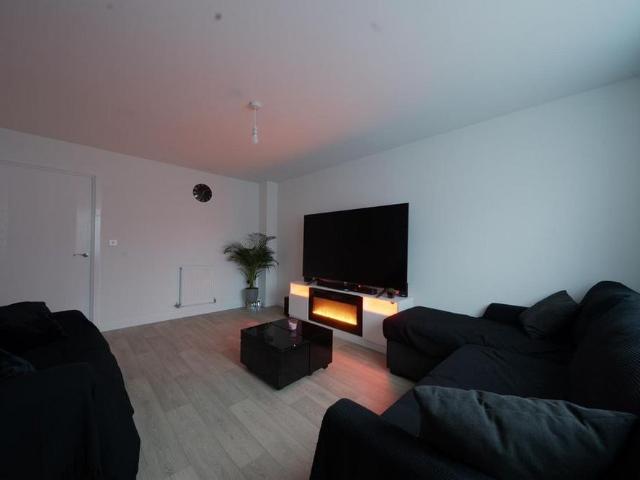 1 bedroom house of multiple occupation to rent
