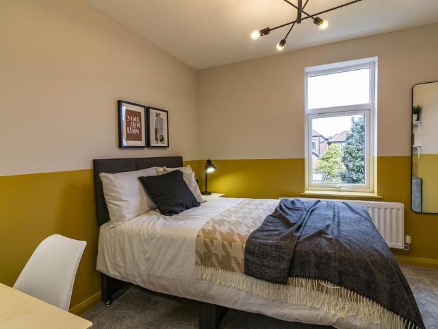 1 bedroom house of multiple occupation to rent