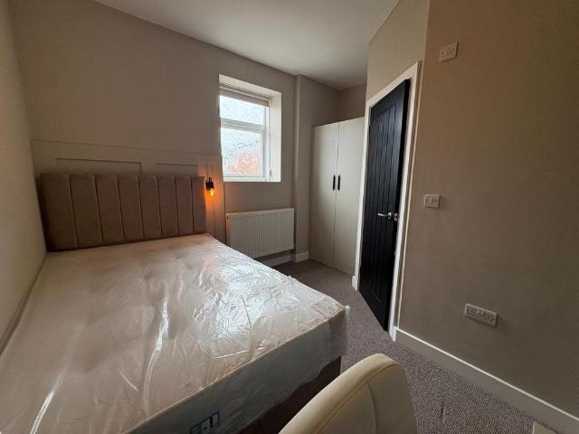 1 bedroom house of multiple occupation to rent
