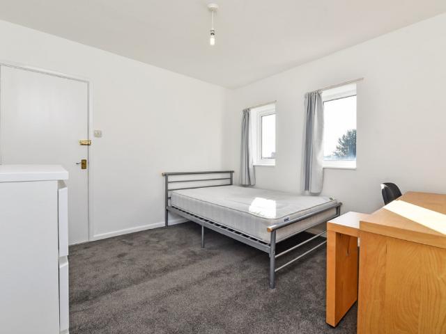 1 bedroom House of Multiple Occupation To Rent
