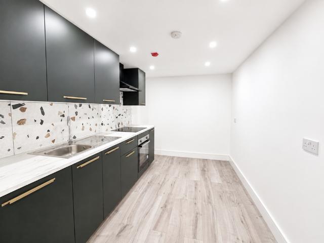 1 bedroom house of multiple occupation to rent