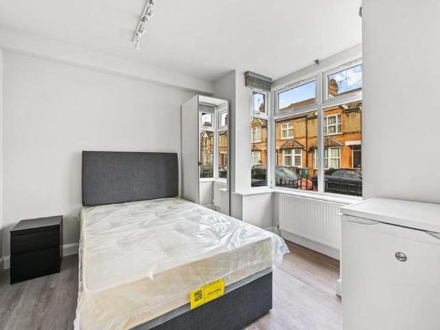 1 bedroom house of multiple occupation to rent