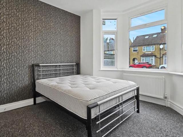 1 bedroom house of multiple occupation to rent