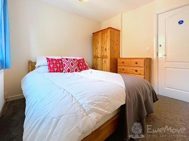 1 bedroom house of multiple occupation to rent