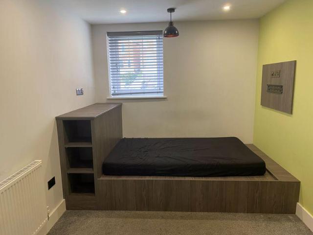1 bedroom house of multiple occupation to rent