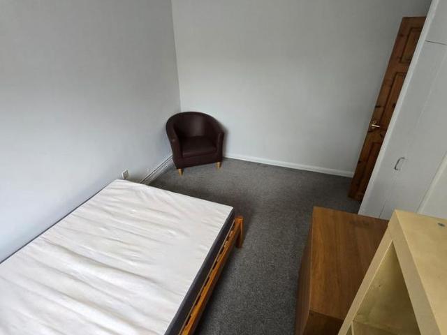1 bedroom house of multiple occupation to rent
