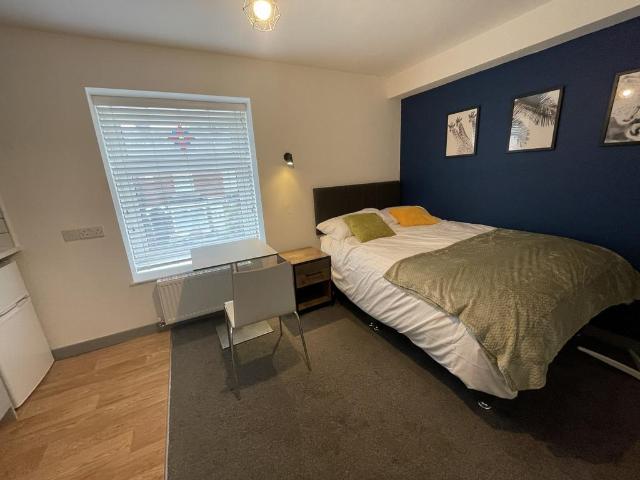 1 bedroom house of multiple occupation to rent