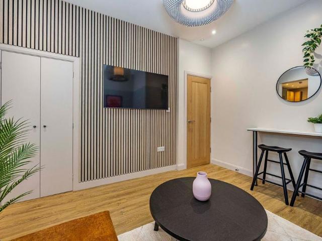 1 bedroom house of multiple occupation to rent