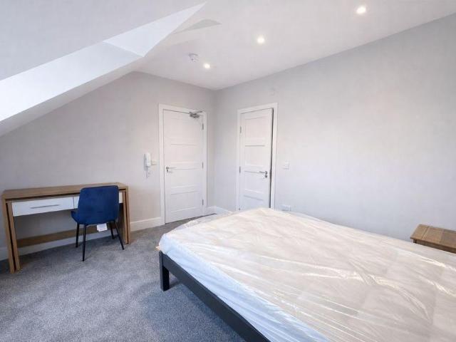 1 bedroom house of multiple occupation to rent