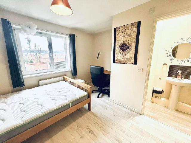 1 bedroom house of multiple occupation to rent