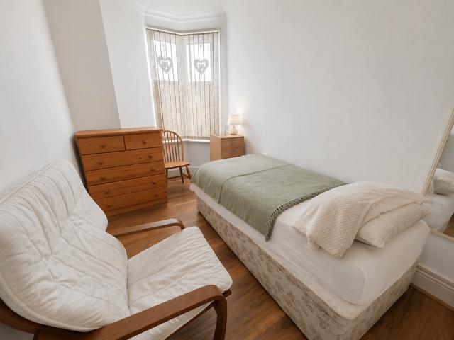 1 bedroom house of multiple occupation to rent