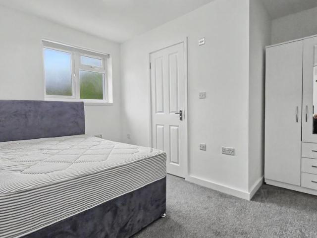 1 bedroom house of multiple occupation to rent