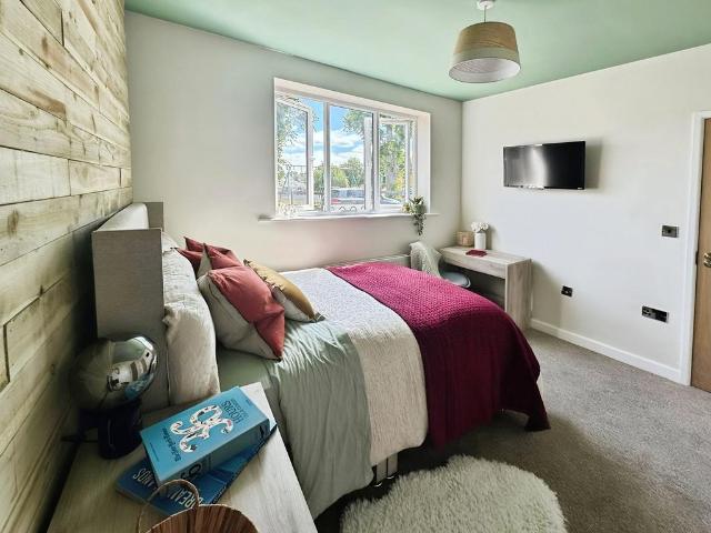 1 bedroom house of multiple occupation to rent