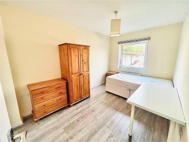 1 bedroom house of multiple occupation to rent