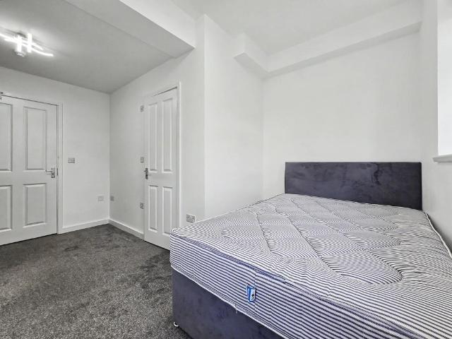 1 bedroom house of multiple occupation to rent