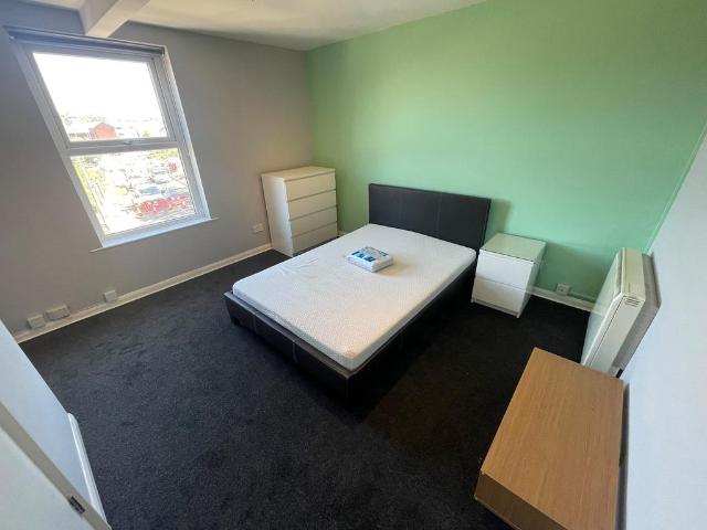 1 bedroom house of multiple occupation to rent