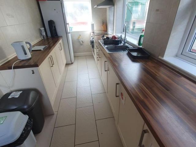 1 bedroom house of multiple occupation to rent