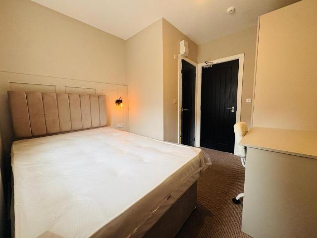 1 bedroom house of multiple occupation to rent