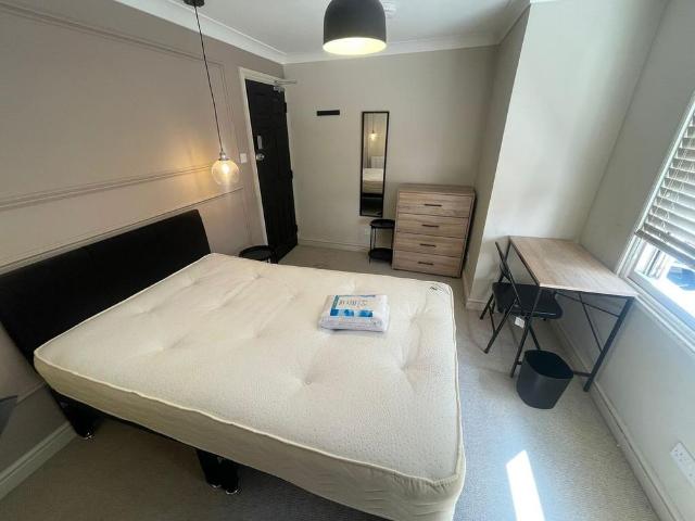 1 bedroom house of multiple occupation to rent