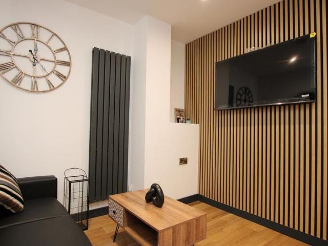 1 bedroom house of multiple occupation to rent