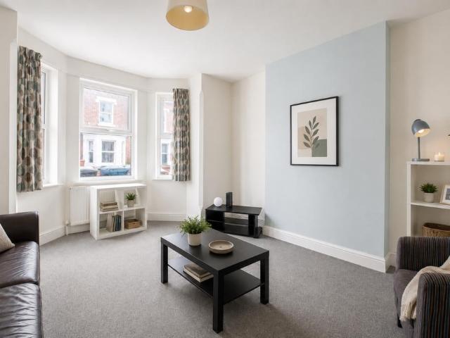 1 bedroom house of multiple occupation to rent