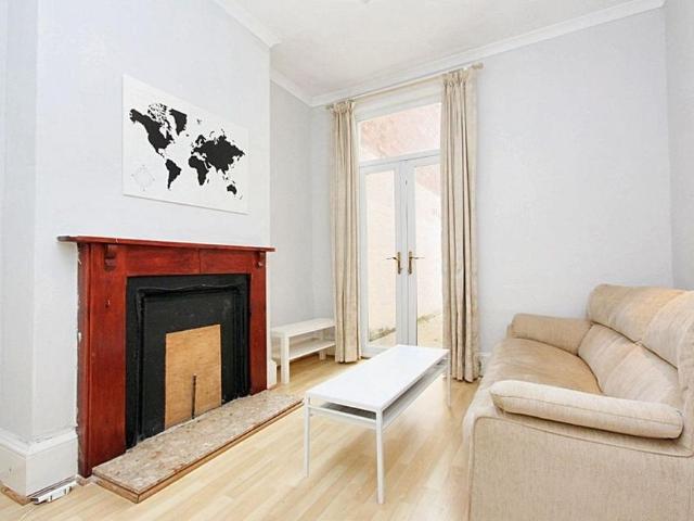 1 bedroom house of multiple occupation to rent