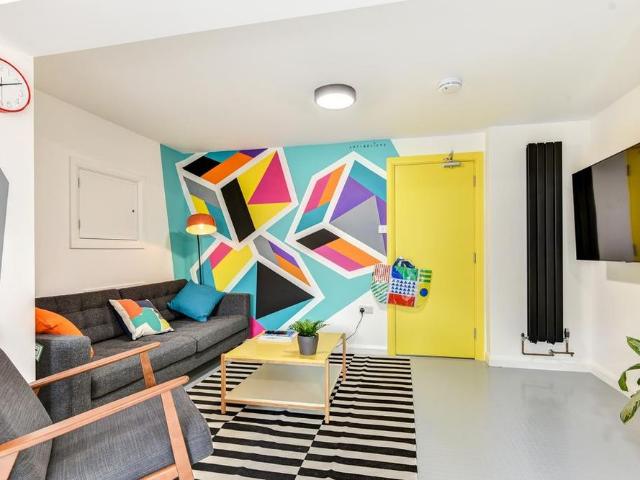 1 bedroom house of multiple occupation to rent