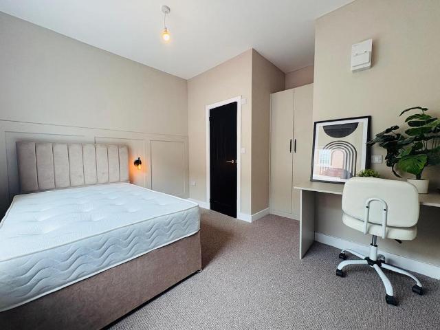 1 bedroom house of multiple occupation to rent