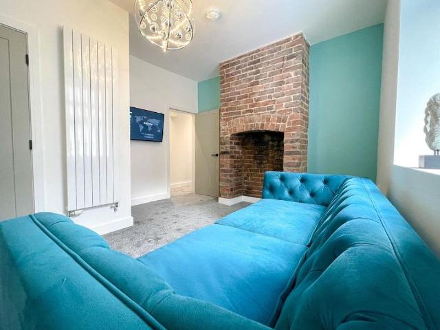 1 bedroom house of multiple occupation to rent