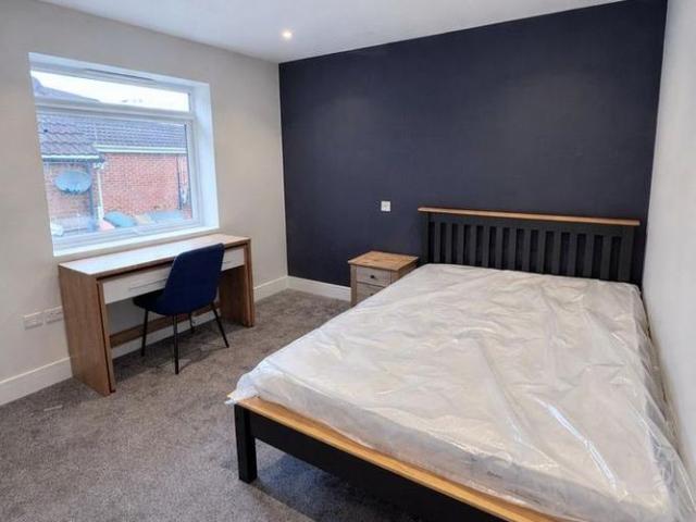 1 bedroom house of multiple occupation to rent