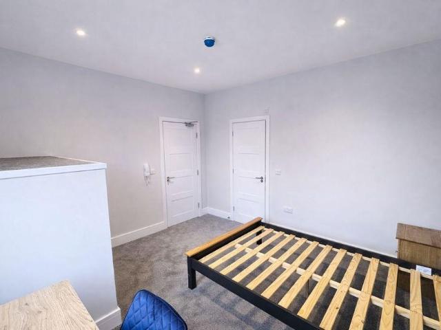 1 bedroom house of multiple occupation to rent